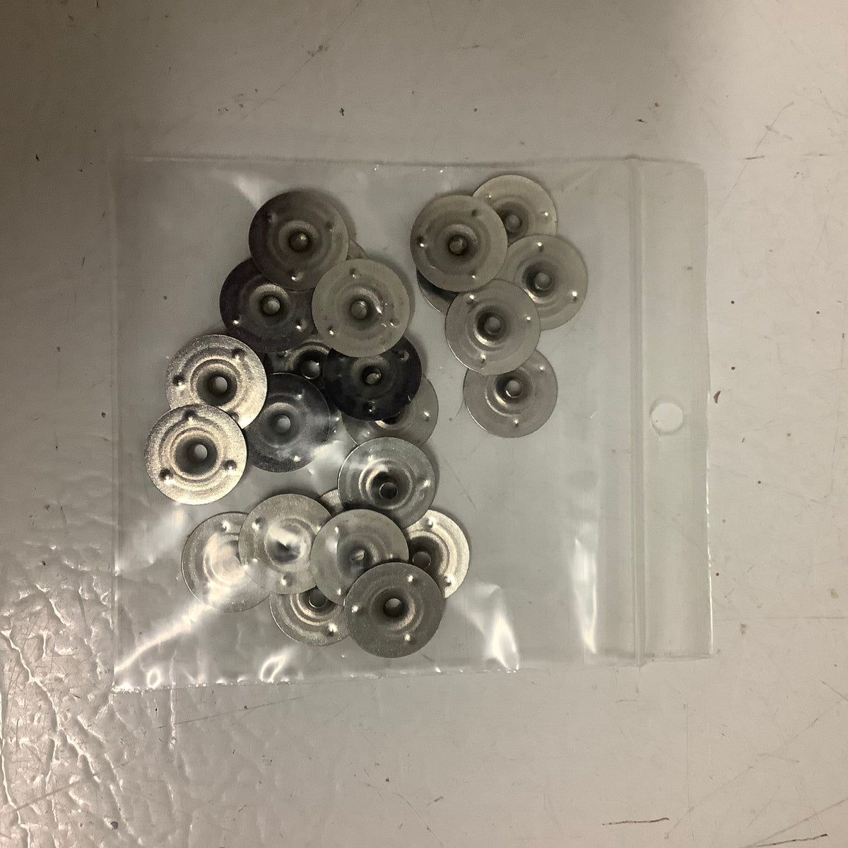 Metal tabs for candles 15mm – Ontario Honey House